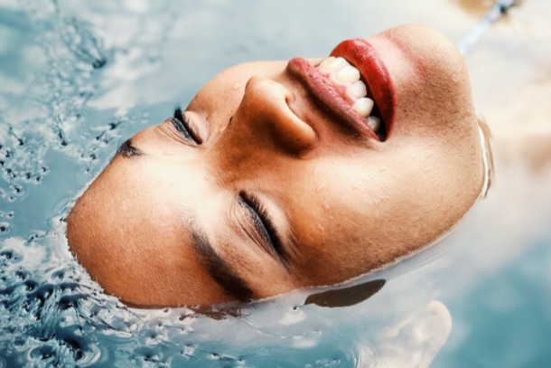 Naturally Relaxing - A Guide to Floating: The Ultimate Relaxation Technique