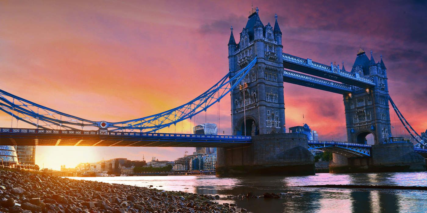 Naturally Relaxing - The River Thames: A Guide to Exploring the River